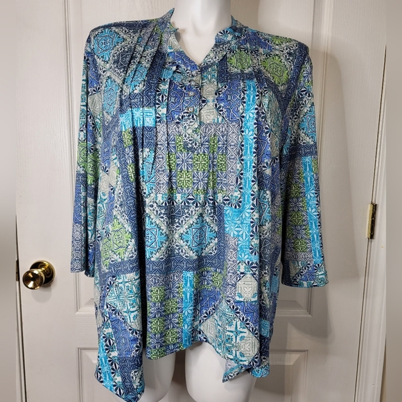 Southern Lady | Tops | Southern Lady Blue Floral Top Tunic | Poshmark